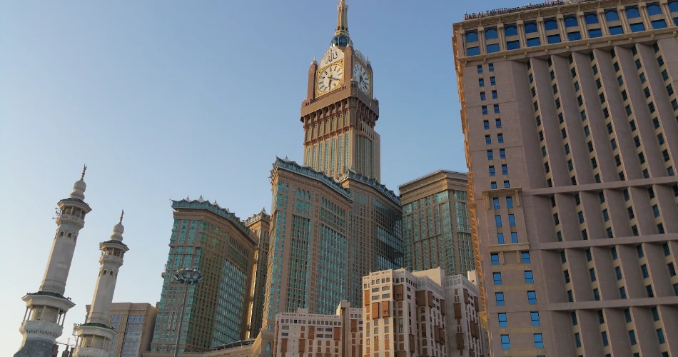 Clock Tower Shopping Center Makkah – Shopping & Dining Guide